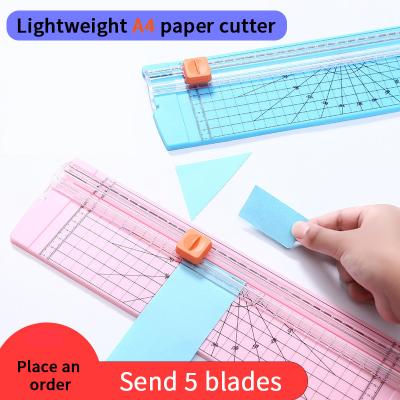 Cina Spessore massimo di taglio 12 fogli di carta 80GSM Mini tagliatrice manuale per ufficio in vendita
