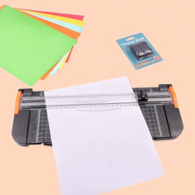 Cina Ottenere 4 confezioni di 24*24*24mm lamette di sicurezza intercambiabili per tagliare la carta senza sforzo in vendita