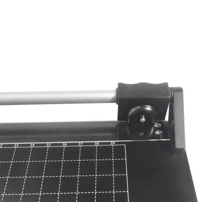 Cina Tagliatore di carta nera manuale 36 pollici portatile trimmer rotativo scorrevole per il taglio liscio in vendita