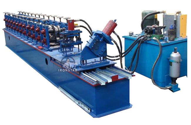 Roll forming machine