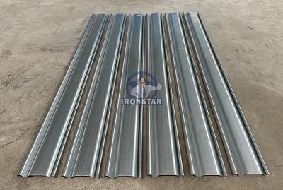 China 30-50m/min fast speed cutting rolling shutter door roll forming machine in Brazil Raw material: Galvanized steel for sale