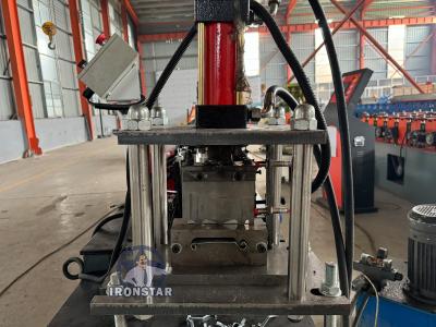 중국 Perforated rolling shutter door roll forming line in Venezuela 판매용