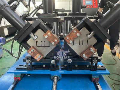 Cina C and U stud and truck 6 sizes in 1 roll forming machine for Suriname in vendita