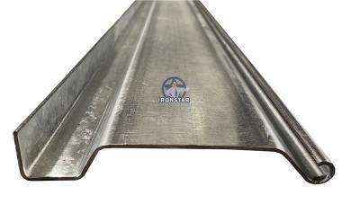 Cina Strisce di fondo di macchine per la lavorazione del rotolo delle porte a persiana in vendita