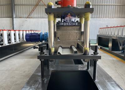 Cina Strisce di fondo di macchine per la lavorazione del rotolo delle porte a persiana in vendita