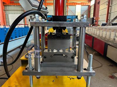 China Rolling shutter door roll forming machine in Nicaragua for sale