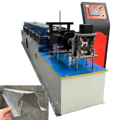 중국 오메가 프로필 롤 포밍 머신 원료: 진열제철 수출항: 천진항 판매용