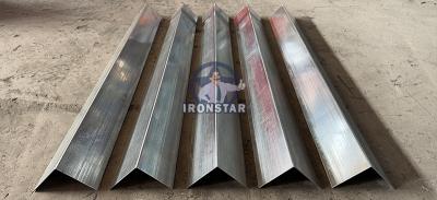 China “1-3mm Thickness Interchangeable Angle Bead Roll Forming Machine Galvanized Steel Corner Bead Making Machine For Kazakhstan Construction Industry” for sale