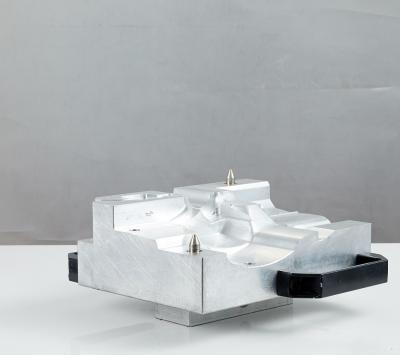 Cina L'alta pressione di alluminio automatica del ODM la pressofusione multifunzionale in vendita