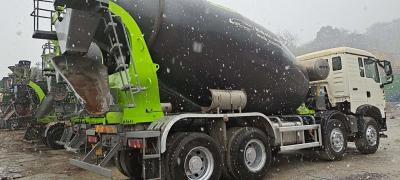 China Zoomlion HOWO Used Concrete Mixer Truck Second Hand 6.87L Engine Displacement for sale