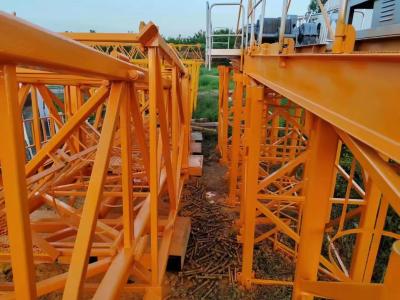 China altura de elevación de los 40.5M Refurbished Tower Crane Zoomlion Tower Crane los 220m en venta