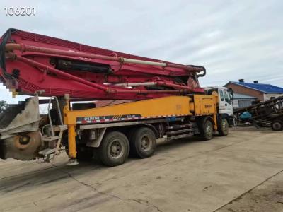 China Hoogwaardige gebruikte betonpomptruck 52m in China Werf voor bouw Te koop