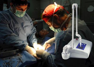 Cina Raggio di lavoro portatile di potere 15W 110cm di CO2 della macchina frazionaria chirurgica veterinaria del laser in vendita