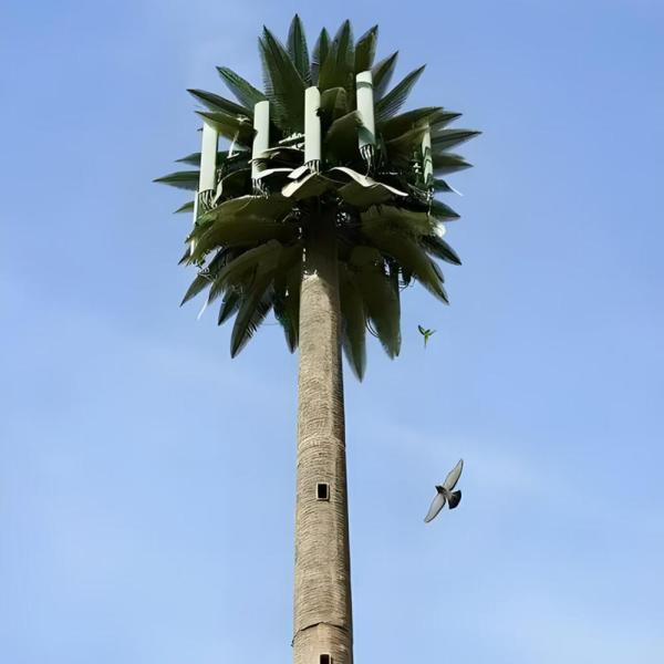 Quality Bionic Tree Tower Communication Tower With Hot Dip Galvanized Steel Realistic for sale