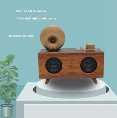 China New retro  wireless Bluetooth portable speaker high-end gift radio bluetooth speaker for sale