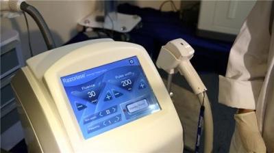 Cina Macchina permanente di depilazione del laser a diodi, capelli che rimuovono la macchina del laser in vendita