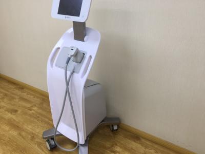 Cina Macchina di perdita di peso di cavitazione di Lipo HIFU/ente grasso di rimozione che dimagrisce macchina in vendita