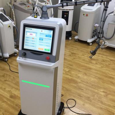 Cina Il laser frazionario di CO2 per le smagliature, espone al sole il recupero di danno ed il rinnovamento della pelle in vendita