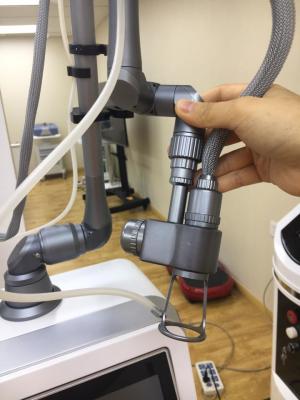 Cina Macchina frazionaria di rimozione della cicatrice del laser con 7 - sistema di trasmissione del giunto di Ariculation in vendita