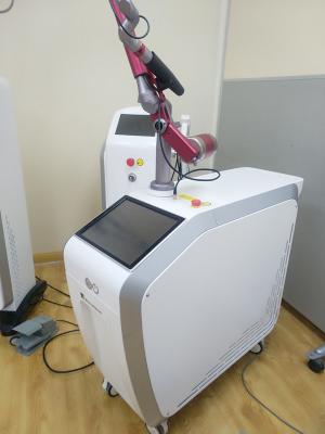 Cina Il ND 1064nm/532nm Yag della FDA Q-ha commutato il laser per il Ce medico di rimozione del tatuaggio approvato in vendita
