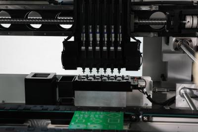 Cina CHM-751 SMT Pick And Place Machine con sistema a vuoto per il montaggio di schede PCB in vendita
