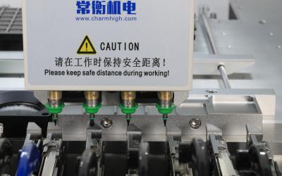 Cina 60 alimentatori Capacità Desktop SMT Pick And Place Machine Charmhigh PCB Board in vendita