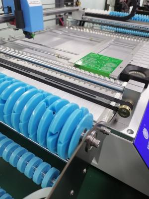 Cina Un desktop d'alimentazione SMT di 58 pile del nastro seleziona e macchina del posto 14 pile CHM-T48VB di generale IC in vendita