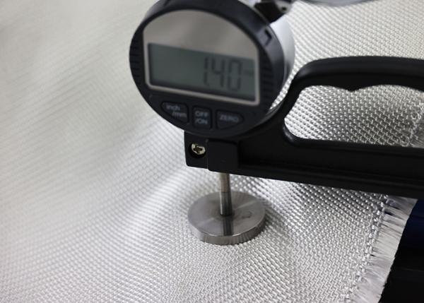 Temperature Resistant High Silica Fiber Cloth 1.4mm Thickness 100m/Roll