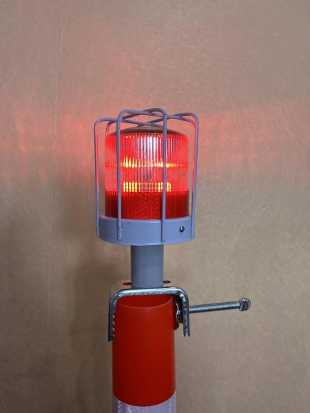 Luce di segnalazione di sicurezza a coni solari