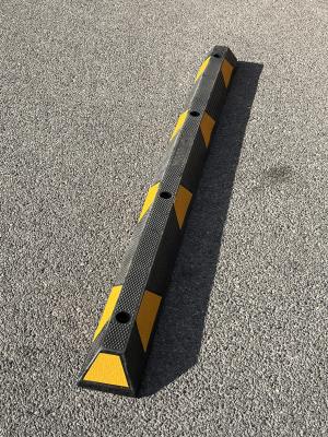 China 183cm Rubber Wheel Stopper Speed Bump with 10cm Height and 15kg Weight for Durable Parking Safety for sale
