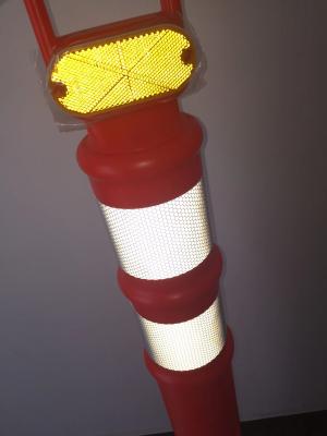 Cina Paletto a molla alto 125 cm con materiale resistente agli agenti atmosferici e durevole per la sicurezza stradale in vendita