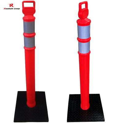China Flexible Traffic Delineator Post Reflective Road Safety Warning Post with Base for sale