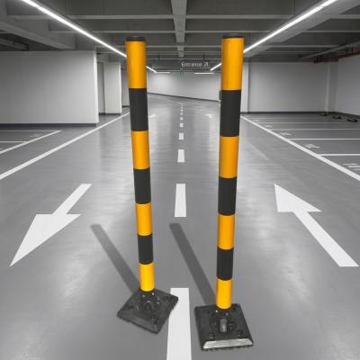 China Singapore Flexible Iron String Delineator Posts with Removable pin Road Warning black base 100cm 110cm Separate lane Post Traffic Barrier for sale