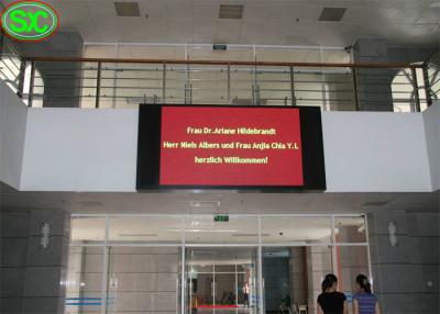 Pantalla LED a todo color interior para el aeropuerto, vida útil larga de Digitaces de la alta definición P2.5