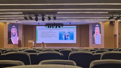 Cina HD Indoor LED Video Wall Screen P2.6mm Scenic Screen Display Panel 500x500mm in vendita