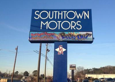 Chine Affichage LED plein couleur extérieur haute luminosité 4 mm Pixel Pitch HD imperméable à l'eau à vendre