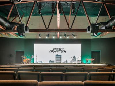 Chine Écran de location d'extérieur résistant à l'eau publicité commerciale numérique 640*640MM P4 affichage LED à vendre