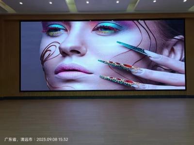 Cina Pannello di visualizzazione LED a colori interni ad alta definizione P5 per noleggio schermo video a parete con tasso di aggiornamento 3840hz e risoluzione 640x640mm in vendita