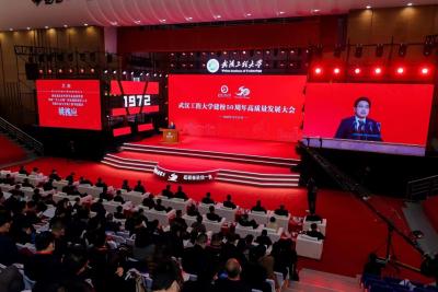 中国 内部 p4 フルカラー LED ディスプレイ 高解像度 P4mm スクリーン 広告ソリューションのために安定して耐久性 販売のため