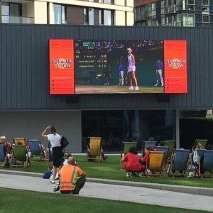 中国 IP65 保護レベル R 625-630nm と 3840HZ のリフレッシュレート の LED 広告板 販売のため