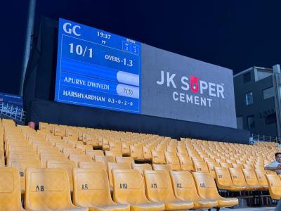 Cina P2.6 Grande schermo a LED a colori all'aperto 64*32 Dot Matrix Module Resolution in vendita