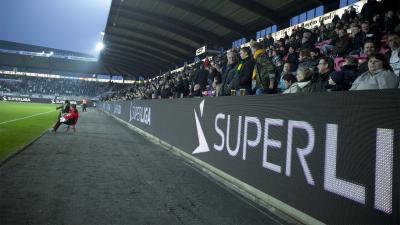 China Kaltgewalzter Stahl Sportstadion LED-Anzeigetafeln 40000 Pixel/qm Auflösung für Großveranstaltungen zu verkaufen