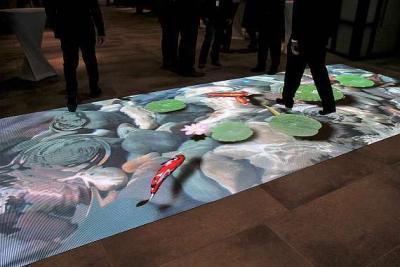 Cina 3840hz/s Refresh Rate LED Dance Floor con moduli W2 X H4 e colore RGB da 20°C a 60°C in vendita