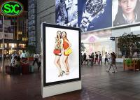 China P5 Outdoor Ultra Thin Portable Flexible Digital LED Poster Display 28kg 30mm for sale