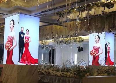 Chine Degrés cubique d'intérieur mené polychrome P4 de panneau d'affichage de panneau de Signage de Digital 360 à vendre