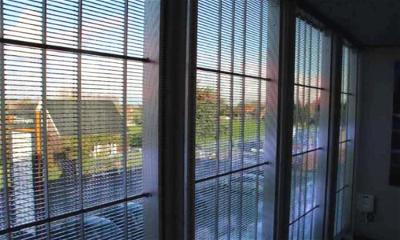 China High Transparent LED Screen P10.41 Full Color For Shopping Mall Glass Facade for sale