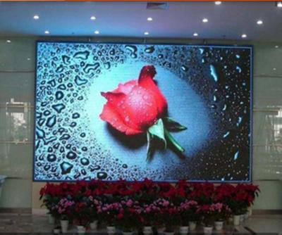 Cina Noleggio Parete P4 Indoor Full Color LED Display Screen Installazione fissa Video Wall Panel in vendita