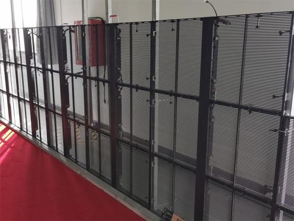 SMD P3.91 1000*500mm schermo a LED trasparente montato su vetro per negozi