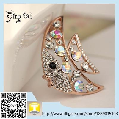China Newest Style Vintage Personality promotion  Rhinestone Fish Brooches For Woman for sale