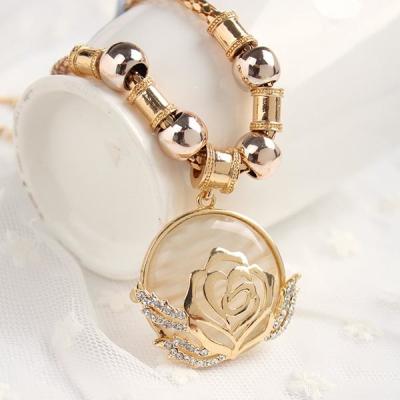 China Jewellery pendant 18k saudi gold jewelry,simple gold plated round pendant necklace designs for best friend for sale